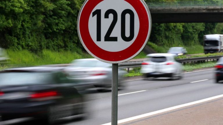 10 Common Traffic Signs To Observe While Driving In Rwanda